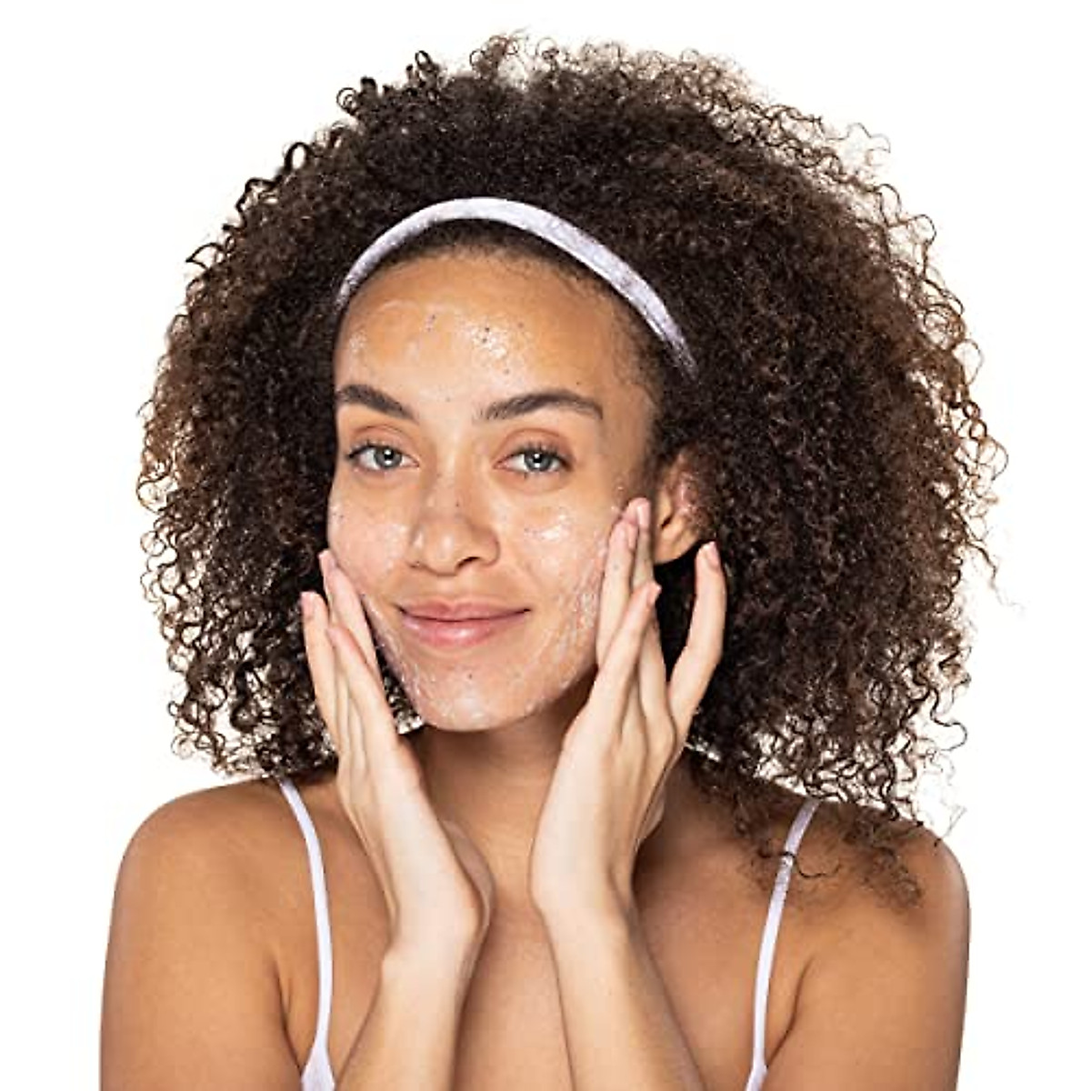 Neutrogena Deep Clean Invigorating Foaming Facial Scrub with Glycerin, Cooling & Exfoliating Gel Face Wash to Remove Dirt, Oil & Makeup, 4.2 fl. oz