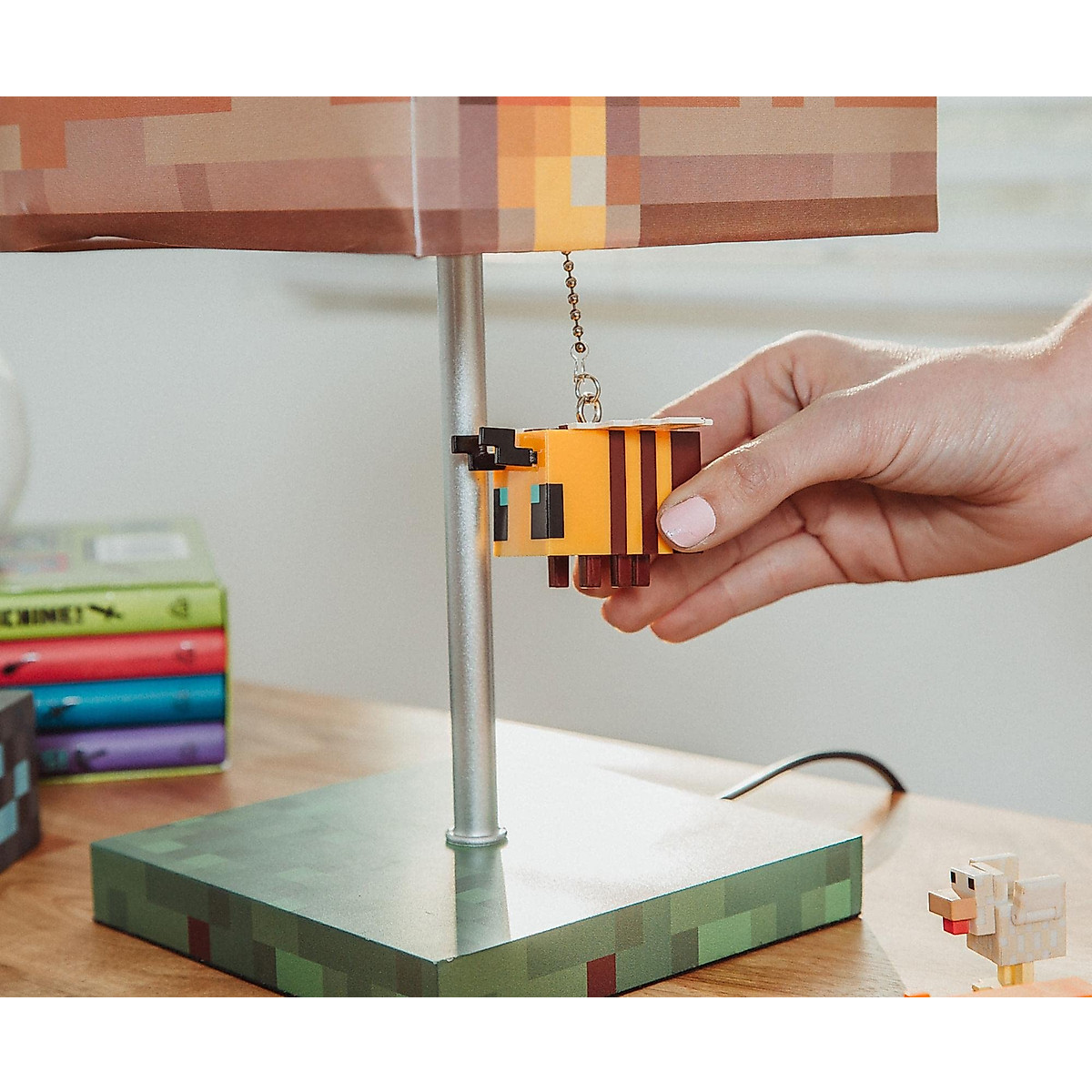 Minecraft Yellow Bee Nest Block Desk Lamp with 3D Bee Puller | Nightstand Table Lamp with LED Mood Light for Bedroom, Desk, Living Room, Playroom | Home Decor Kids Room Essentials | Video Game Gifts