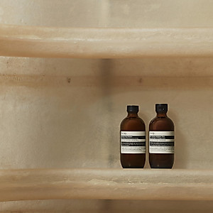Aesop Amazing Face Cleanser - Non-Drying, Enhanced with Purifying Mandarin Rind - Cleanses Skin of Oil and Grime - 3.3 oz