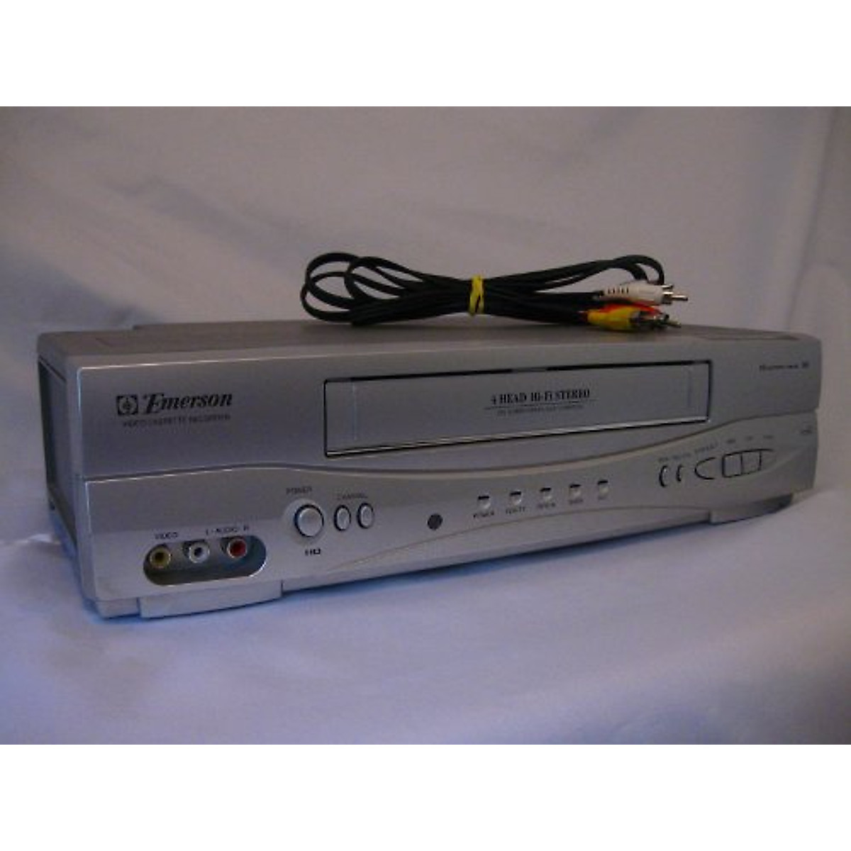 Emerson EWV603 4 Head HIFI Stereo ON-SCREEN MENU Video Player / Recorder (VCR) with 19 Micron Heads