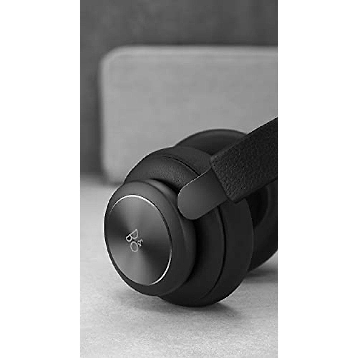 Bang & Olufsen Beoplay H4 2nd Generation Over-Ear Headphones (Amazon Exclusive Edition), Matte Black