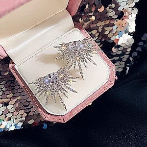 Wekicici Vintage Clear Rhinestone Bridal Earrings Crystal Stud Earrings Silver Art Deco Stud Earrings for Women Wedding Party Prom