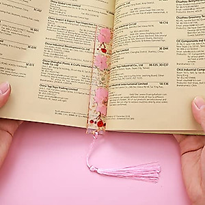 Prasacco 2 Pieces Bookmarks for Women, Dried Flower Resin Bookmarks Handmade Transparent Floral Dried Flower Book Markers with Silky Tassel for Women Girls Kids Christmas Gift Book Lovers