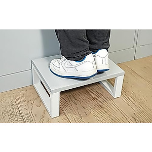 CONSDAN Step Stool with Metal Frame, Solid Hardwood Step Stool for Toddler/Kids/Adult, Portable Step Stool for Bedroom Bathroom-Grey