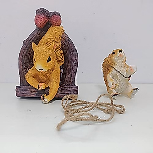 Etlemonde Climbing Squirrel Statue Outdoor Garden Pendant Decoration Tree Hugger Yard Decoration Whimsical Art Resin Statue Sculpture