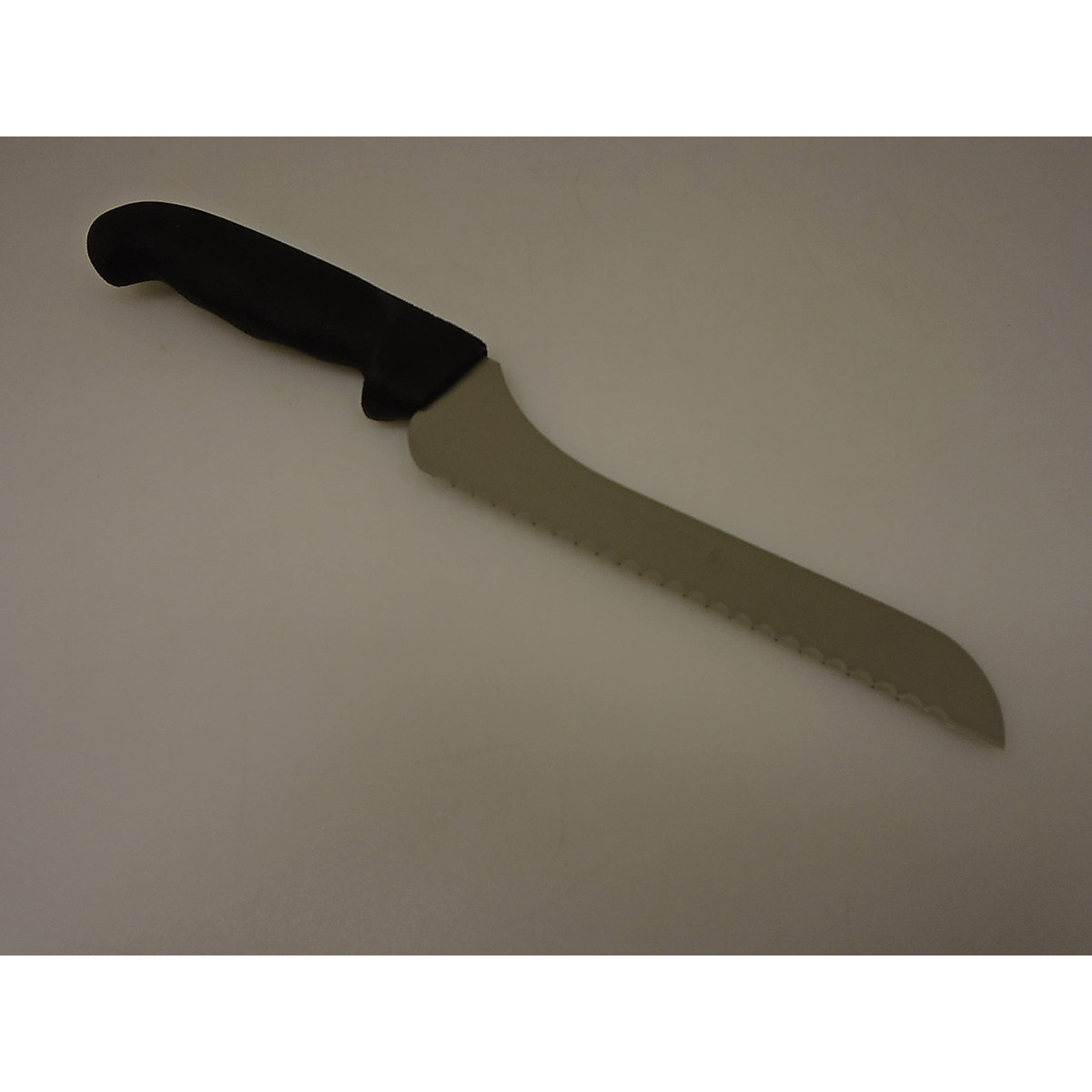 Made in USA 7 inch Offset Scalloped Edge Bread Knife Black Handle SG163-7SC