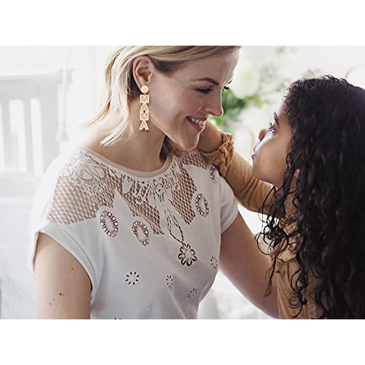 MAMA Earrings Cute MAMA Letter Beaded Dangling Earrings Hypoallergenic Long Statement Rhinestone Dangle Earrings Jewelry Fun Mother’s Day Gift for Mom Grandmother