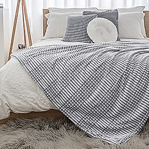 Cozy Bliss Grid Sherpa Blanket, Double Sided Fuzzy Soft Fleece Throw Blanket Cozy Plush Thick Ribbed Blanket for Couch Bed Sofa (Black Marl, 90 x 90)