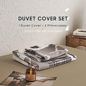 Wake In Cloud - Rustic Duvet Cover Set, Cabin Christmas Lodge Western Country Bear Deer Holiday RV Outdoor Theme, Soft Lightweight Bedding, 3-Piece, Taupe Brown, Queen Size