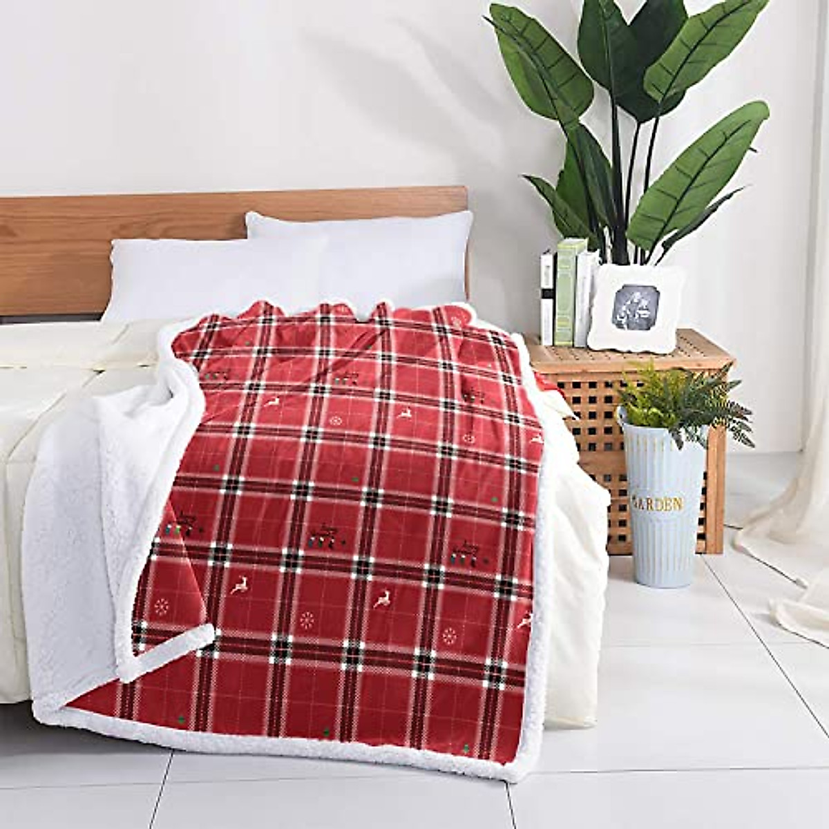 Menghomeus Christmas Sherpa Throw Blanket - Red Xmas Holiday Plaid Fleece Blanket - Flannel Plush Blanket for Couch Bed Sofa, 60" X 80"