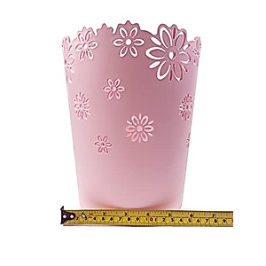 Nazr Wastebasket, Hollow Flower Shape Plastic Lidless Wastepaper Baskets Trash Can (M-Pink)