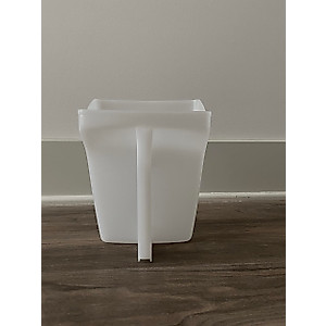 Rubbermaid Commercial Products FG288500WHT Food Service Scoop, 64-Ounce, White, for Ice and Ingredient Use, Restaurant Kitchen