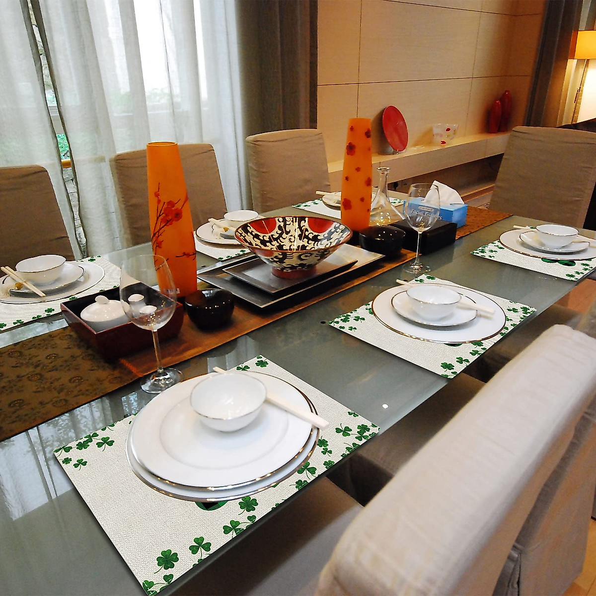 Ciwolce Green White Shamrock St Patricks Day Placemat Set of 4, Saint Patty's Day Kitchen Dining Table Mat Home Indoor Decoration