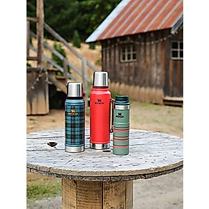 Stanley Legendary Classic Bottle 1.5QT Lava