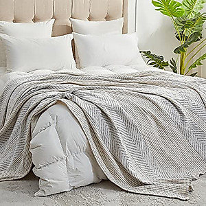 Amelie Home Cooling Bamboo Linen Queen Size Bed Blanket Quilt, Lightweight Hand-Quilting Imitation Bedspread for All Seasons, Soft Coverlet for Summer Hot Sleepers on Bed Couch and Sofa, 90" x 90"