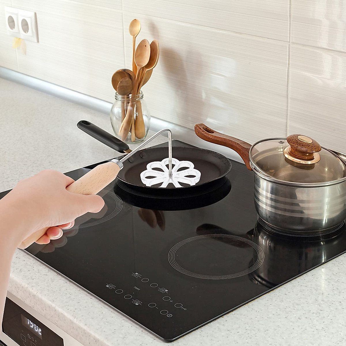 Healeved Pretzel Cookie Cutter Bunuelos with Handle Waffle Molds Rosettes Molds Funnel Cake Ring Bunuelo Maker Cookie Bunuelos Tool for Kitchen Baking Cooking Flower Aluminum Bunuelera