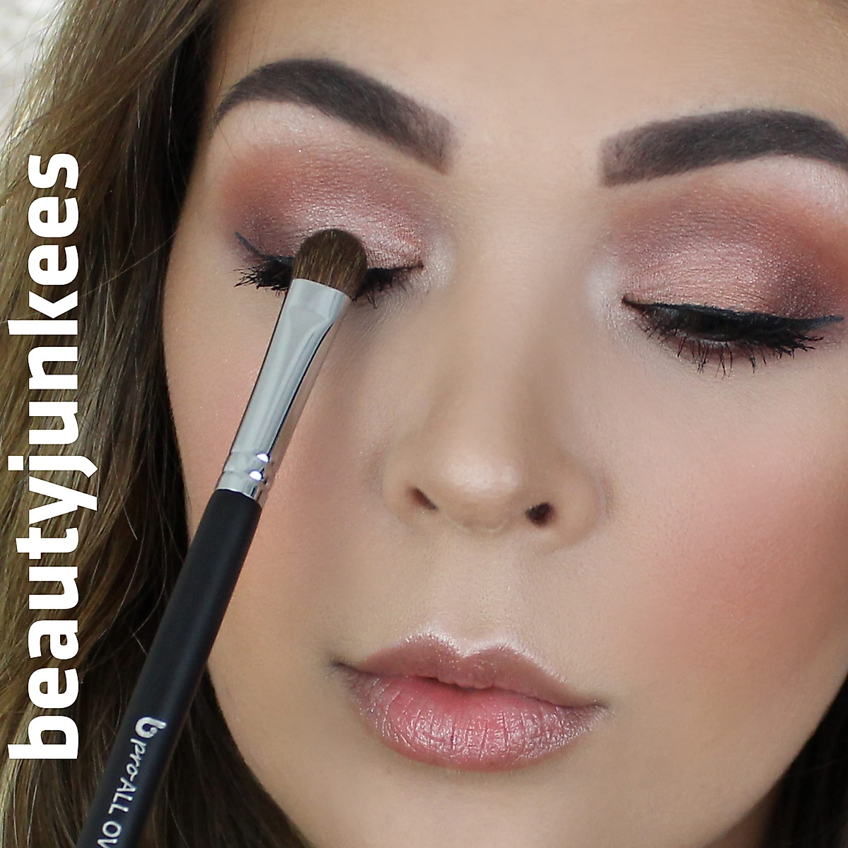 Pro Shader Eyeshadow Brush - Beauty Junkees pro All Over Short Flat Shader Eye Shadow Brush for Lid, Dense Rounded Bristles to Pack and Blend Powder Cream Eye Shadow on Eyelid and Crease