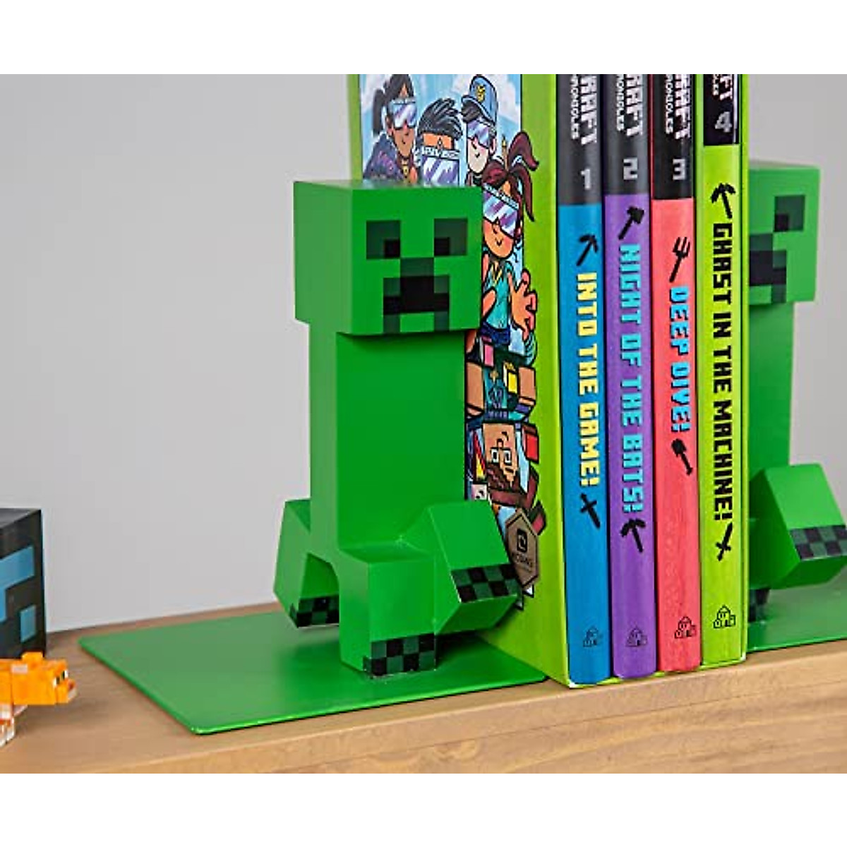 Minecraft 6-Inch Creeper Bookends, Set of 2 | Bookshelf Decor Room Essentials, Storage Organizer for Shelves and Desktops, Book Stoppers | Video Game Gifts And Collectibles