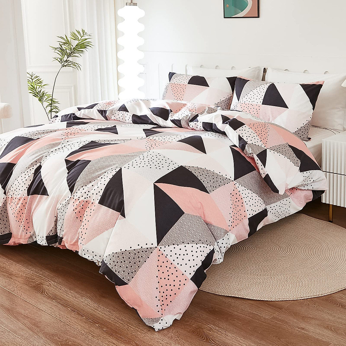 Bedbay Pink Grey Queen Comforter Set Western Bedding Set Queen Size Teen Girls Pink Grey Black Triangle Geometric Pattern 3 Pcs Soft Lightweight Fluffy Comforter Set (Muti,Queen)