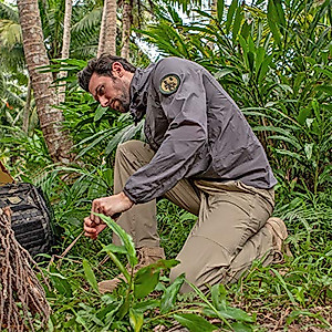 FREE SOLDIER Men's Outdoor Cargo Hiking Pants with Belt Lightweight Waterproof Quick Dry Tactical Pants Nylon Spandex (Mud 32W/30L)