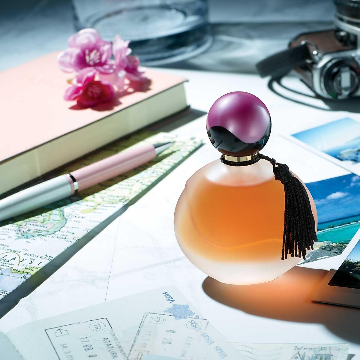 Far Away Eau de Parfum Spray - Not Authintic - Generic