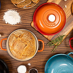 Enamelled Cast Iron Dutch Oven Pot – Dutch Oven For Sourdough Bread Baking – Cast Iron Bread Pot – Red, 6 Quarts, 22cm – by Nuovva