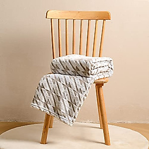 FY FIBER HOUSE Throw Blanket Flannel Fleece Lightweight Cozy Plush Microfiber - 3D Houndstooth Print Throw for Sofa Couch Bed, 50"X60", Oak