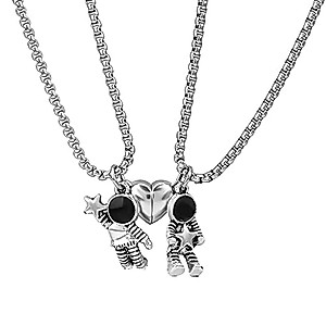 WAINIS 2 Pcs Stainless Steel Couples Necklaces Astronomy Spaceman Matching Couple Necklaces Valentine’s Day Gift for Him Her or Best Friends Jewelry