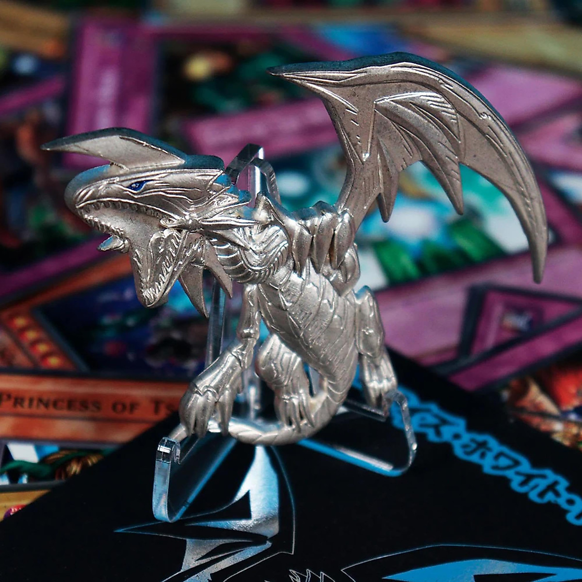 Yu-Gi-Oh! Limited Edition .999 Silver Plated Pin Badge | Blue Eyes White Dragon