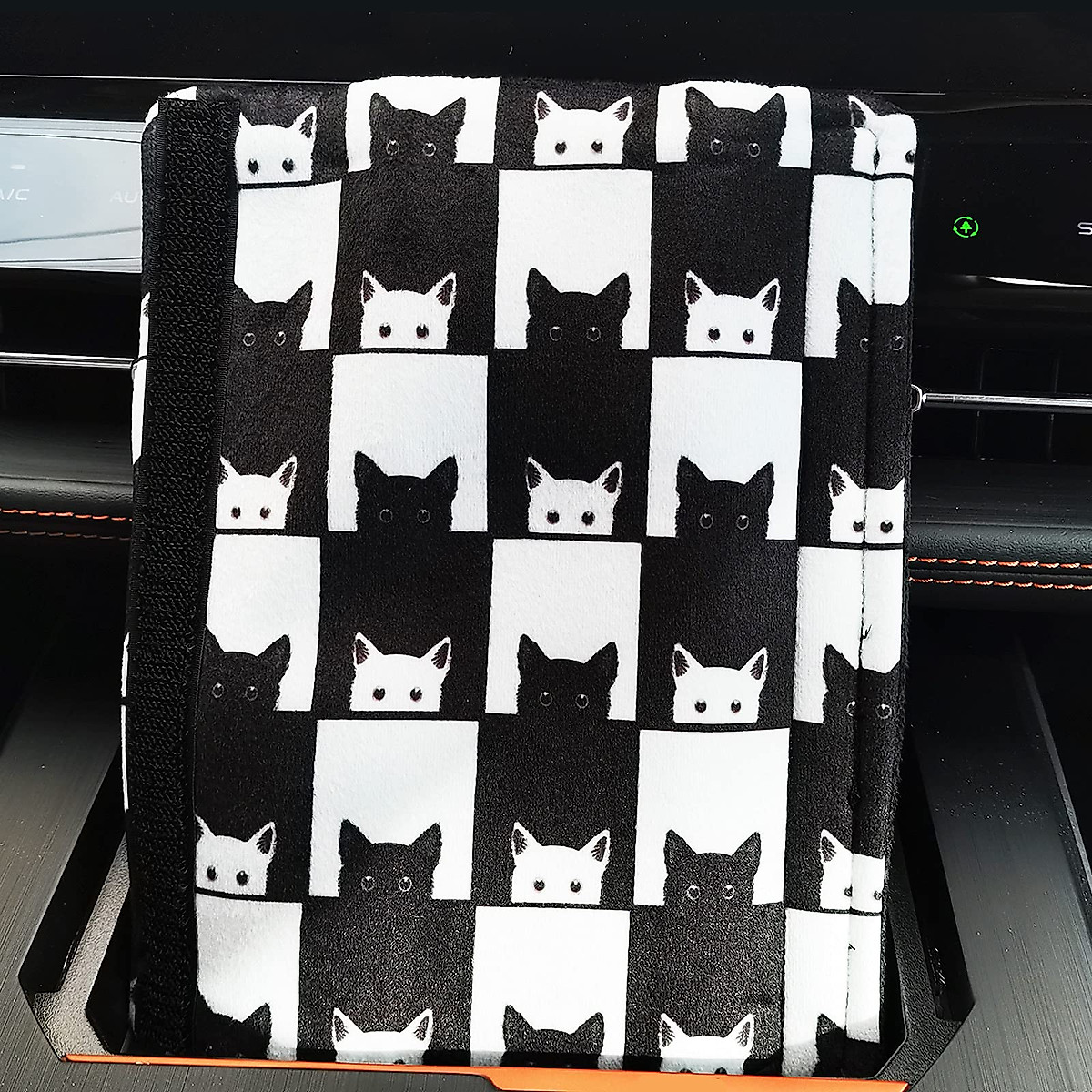 2Pcs Car Seat Belt Cover for Adults Kids,Car Seat Strap Covers,Car Seat Strap Pads,Soft Comfort Car Seat Belt Pillow Cushion,Universal Car Seat Belt Shoulder Strap Pad Covers (Black and White Cats)