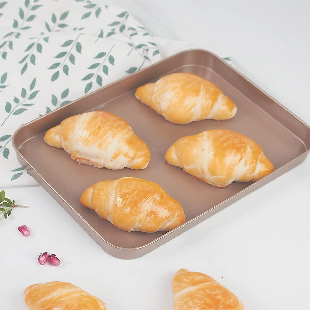 TOPQINFENGYUE Rectangle Cake Baking Pan Nonstick Rectangle Baking Pan Cookies Bakeware for home kitchen Oven baking cakes Gold Premium & Dishwasher Safe