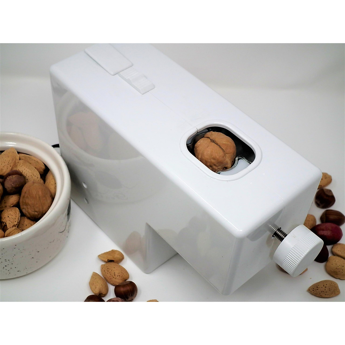 Pelamatic - Electric Nut Cracker Machine | Dual-Mode for Almonds, Walnuts & Hazelnuts | Compact & Durable Pecan Sheller | Adjustable for Different Nut Sizes, White, 6.69 x 11.02 x 3.54 in