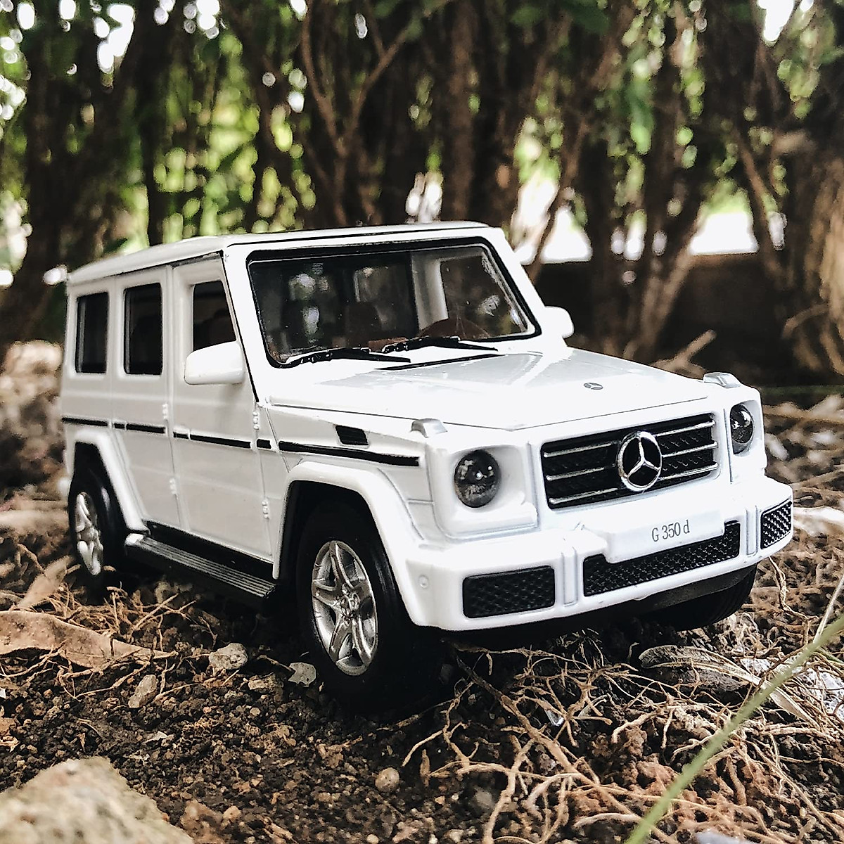 Diecast Model Cars Toy Cars, Benz G350 AMG 1:32 Scale Alloy Pull Back Toy Car with Sound and Light Toy for Girls and Boys Kids Toys (White)