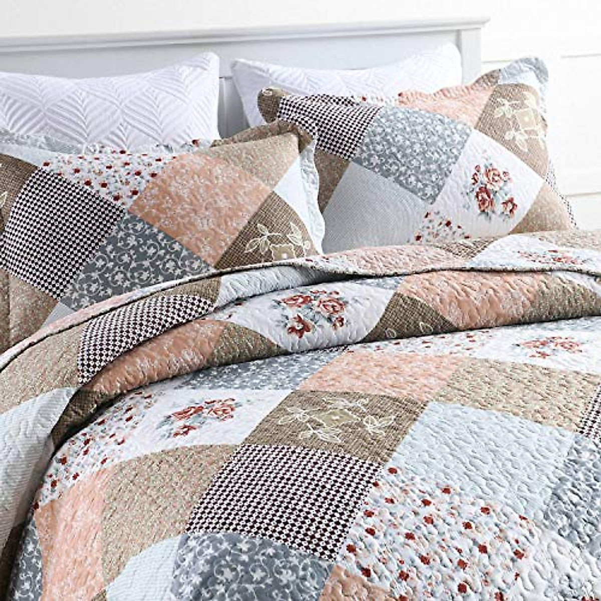 HoneiLife Quilt Set King Size - 3 Piece Microfiber Quilts Reversible Bedspreads Patchwork Coverlets Floral Bedding Set All Season Quilts-Mocha Rose,King Size