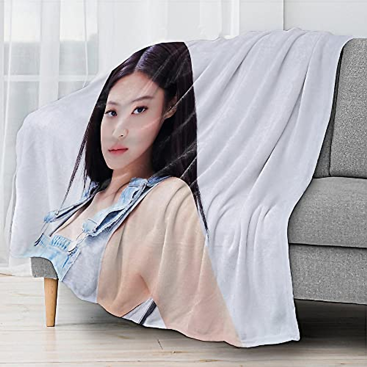 GZDXD Korean Girl Group Poster Blanket, HD Printing Does not Fade, Soft Flannel Throw Blanket, Suitable for Kids Teen Adult Gift (Color 5,50x60in (130x150cm))