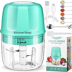 Rechargeable Portable and Cordless Mini Food Processor 250ML with Stainless Steel Blade, Electric Garlic Chopper Vegetable Chopper Blender for Nuts Chili Onion Minced Meat and Spices BPA-Free(Green)