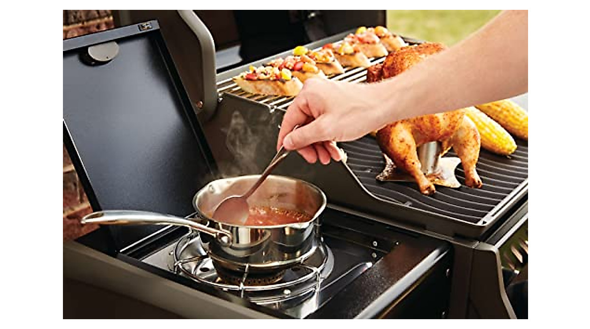 Napoleon Rogue 365 BBQ Grill - Compact, Powerful Propane Grill