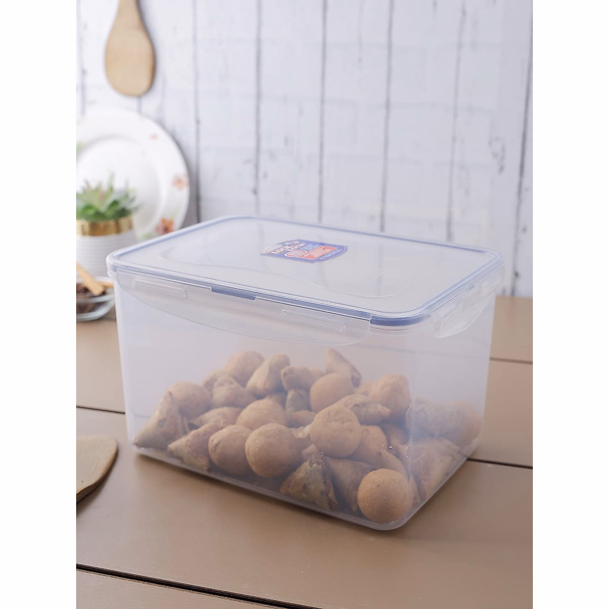 LocknLock Easy Essentials Airtight Rectangular Tall Food Storage Container 152.16-oz / 18.8 Cup, Clear