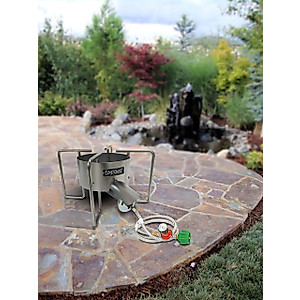 Bayou Classic SS40 22-in Stainless Dual Jet Cooker Features 22-in Cooking Surface 12.5-in Tall Welded Frame 30-psi Adjustable Regulator w/ 48-in Stainless Braided Hose