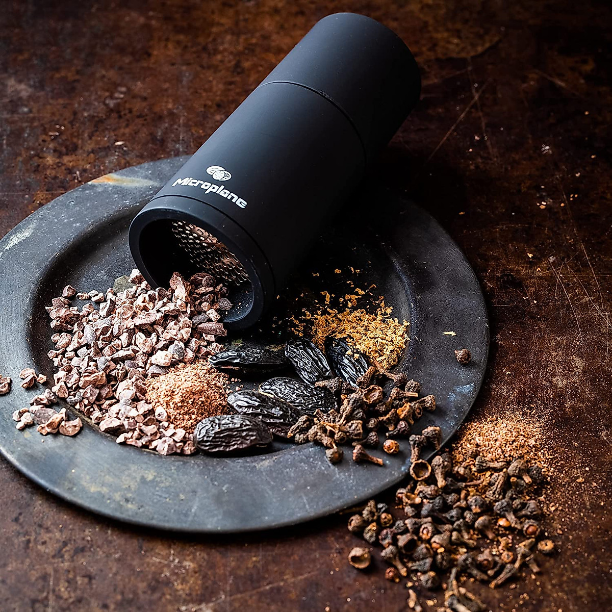 Microplane Manual Spice Mill - Cinnamon Grinder and Nutmeg Grater (Black)