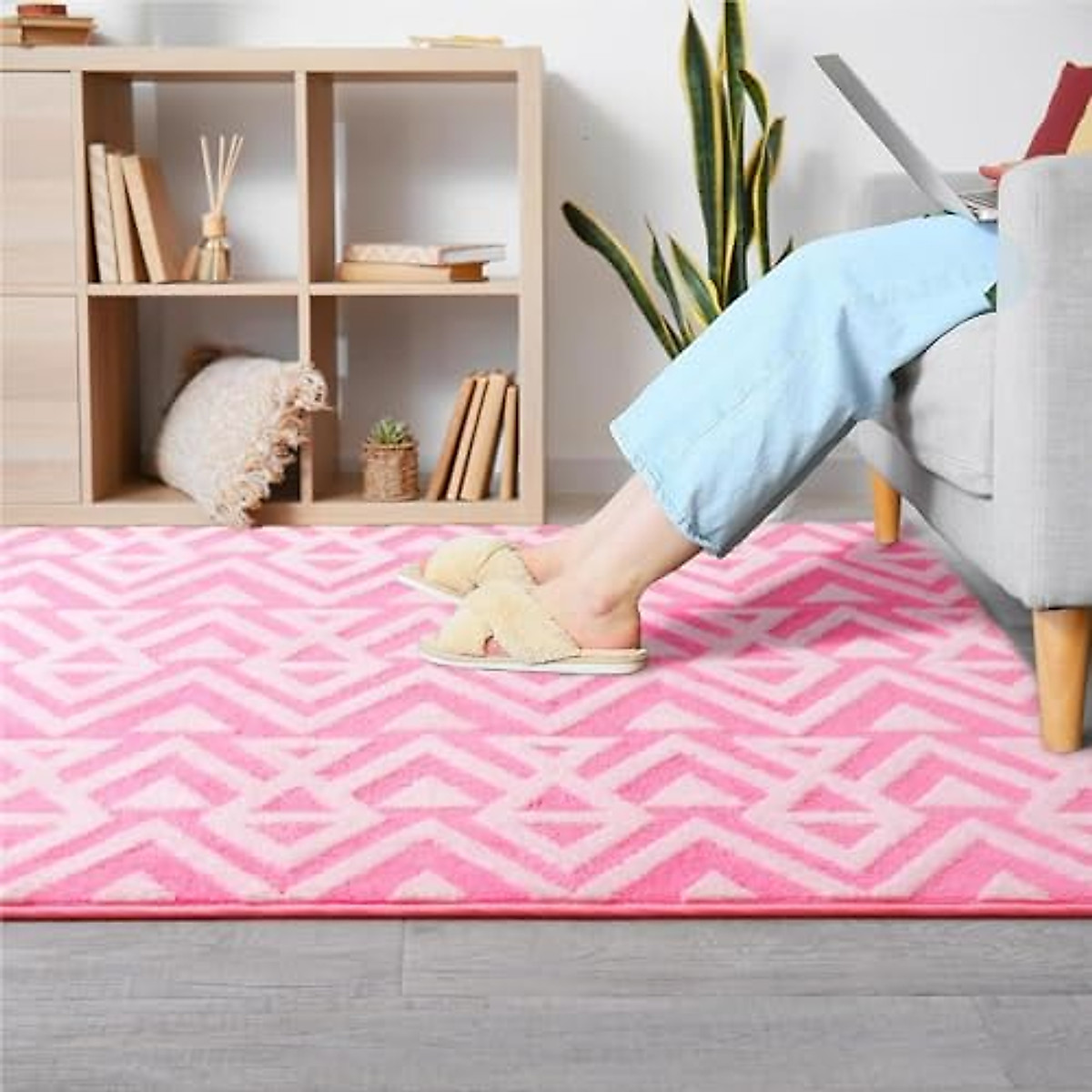 Unirea Geometric Shag Area Rugs, Pink Rugs for Bedroom Girls, 3x5 Feet Machine Washable Small Rug Memory Foam Fluffy Carpet for Kids Living Room Dorm Nursery Bedside Play Mat Accent Home Decor