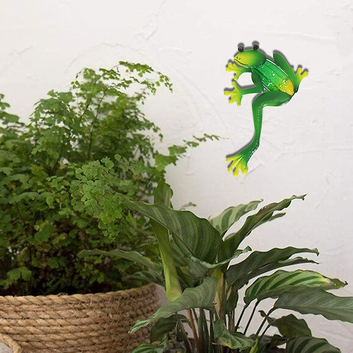 LIFFY Metal Frog Wall Decor Garden Frog Outdoor Decor Indoor Room Home Glass Wall Art Hanging Decorations Fence Decorative Ornaments Outside for Porch,Patio,Yard