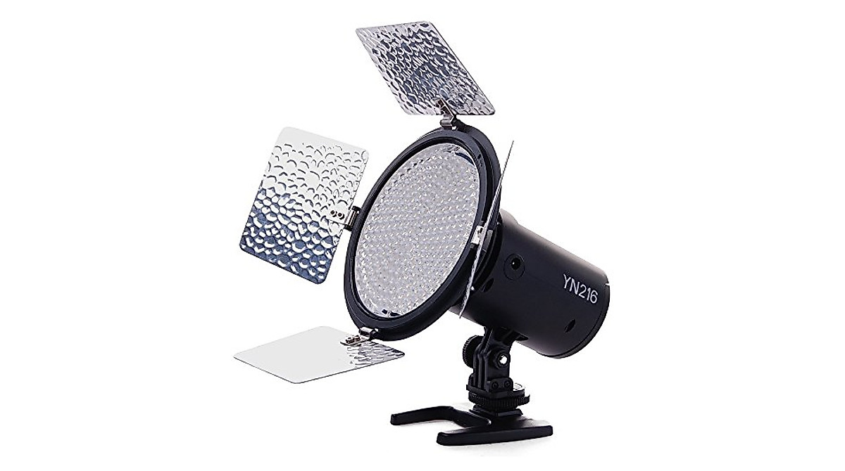 YONGNUO YN216 LED Video Light for DSLR Cameras | Adjustable Brightness