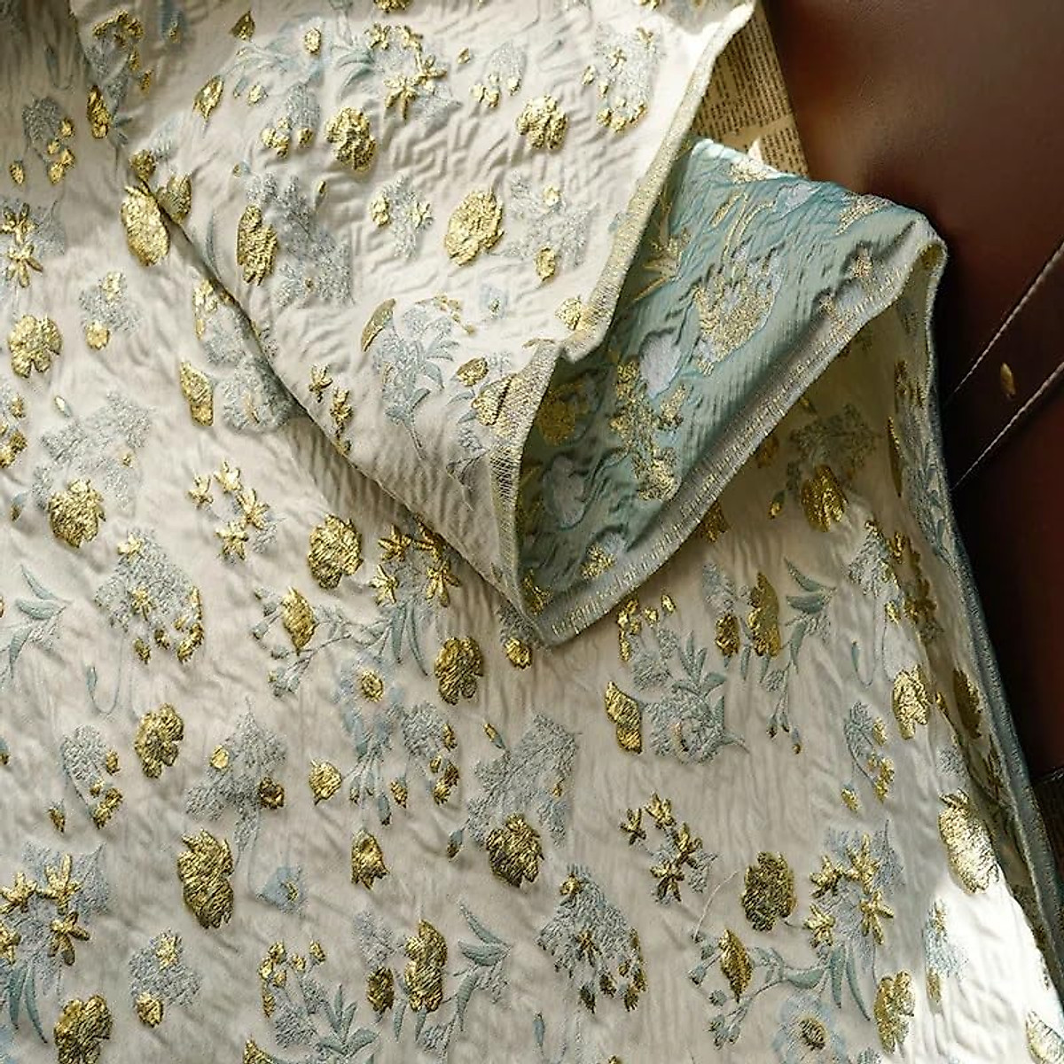 XMTXZYM 2 Meter Yarn Dyed Jacquard Fabric Embossed Flower Spring and Autumn Dress DIY Sewing Fabric