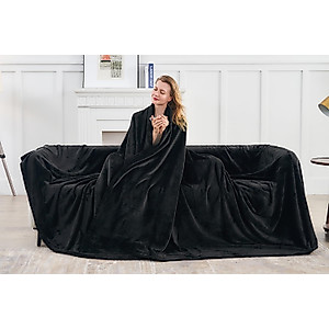 Commollis Oversized King Fleece Blanket 120x120 Inches, A whole Giant Huge seamless blanket for Families, Couples & Friends - Extra Large Big Soft Blanket - California King Warm Blanket 10x10