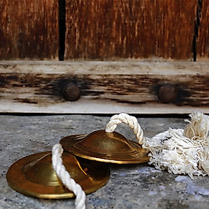 De Kulture Handmade Pure Brass Manjeera Percussion Instrument Indian Cymbal Clapper Bell For Religious Ceremonies Bhajans Healing Yoga Meditation, 3X1 (DH) Inches