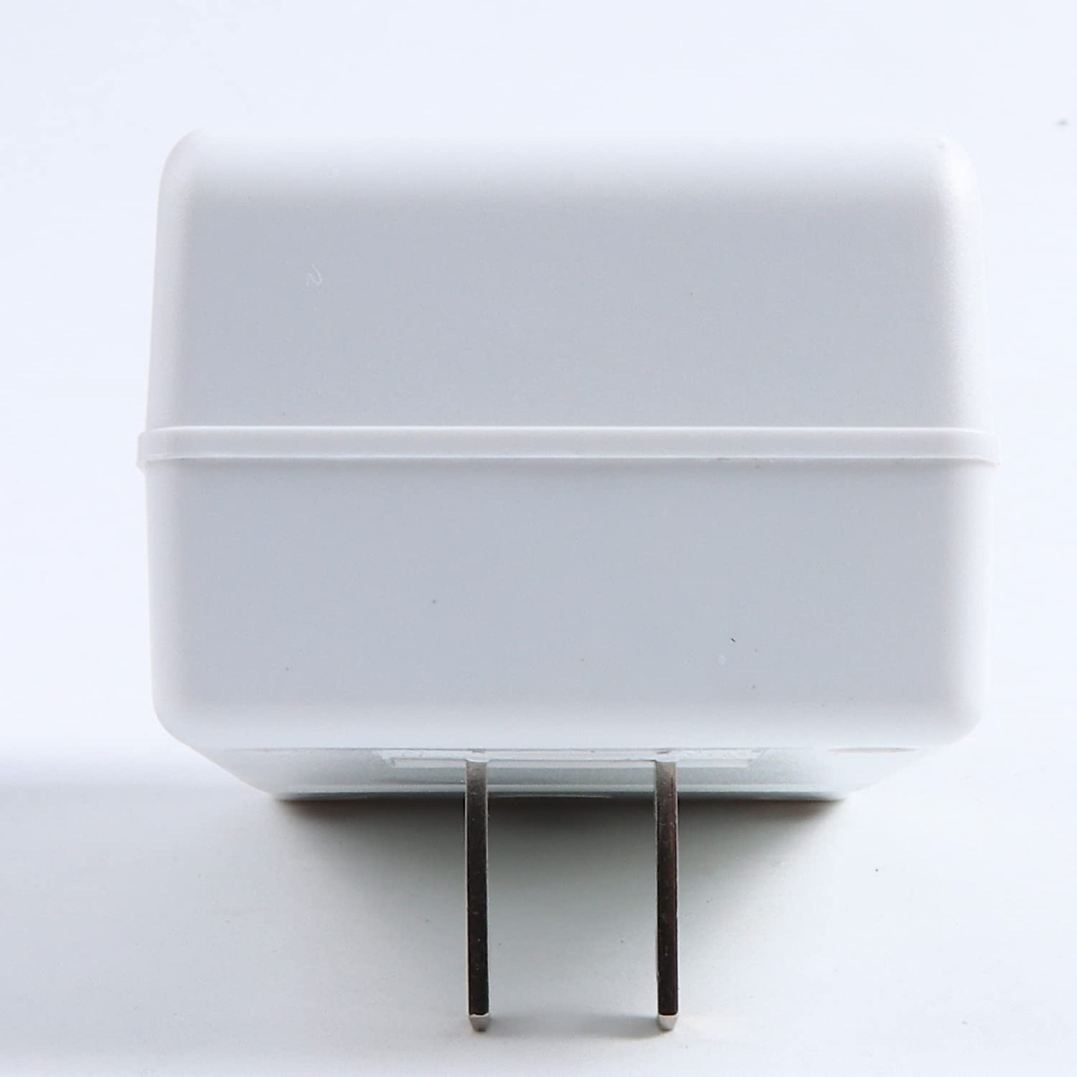 abollunn 100W Voltage Converter, Step Up/Down Convert from 110 Volt to 220 Volt and from 220 Volt to 110 Volt Voltage Converter Transformer for Travel, Camping, RV and Home (White -100W)