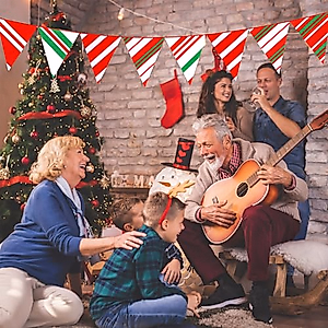 Ganeen 100 Pcs Christmas Fabric Patchwork Roll Quilting Fabric Roll up Fabric Quilting Strips, 2.55 Inch Candy Elements Roll up Fabric Patchwork Fabric for Xmas Sewing DIY Crafts