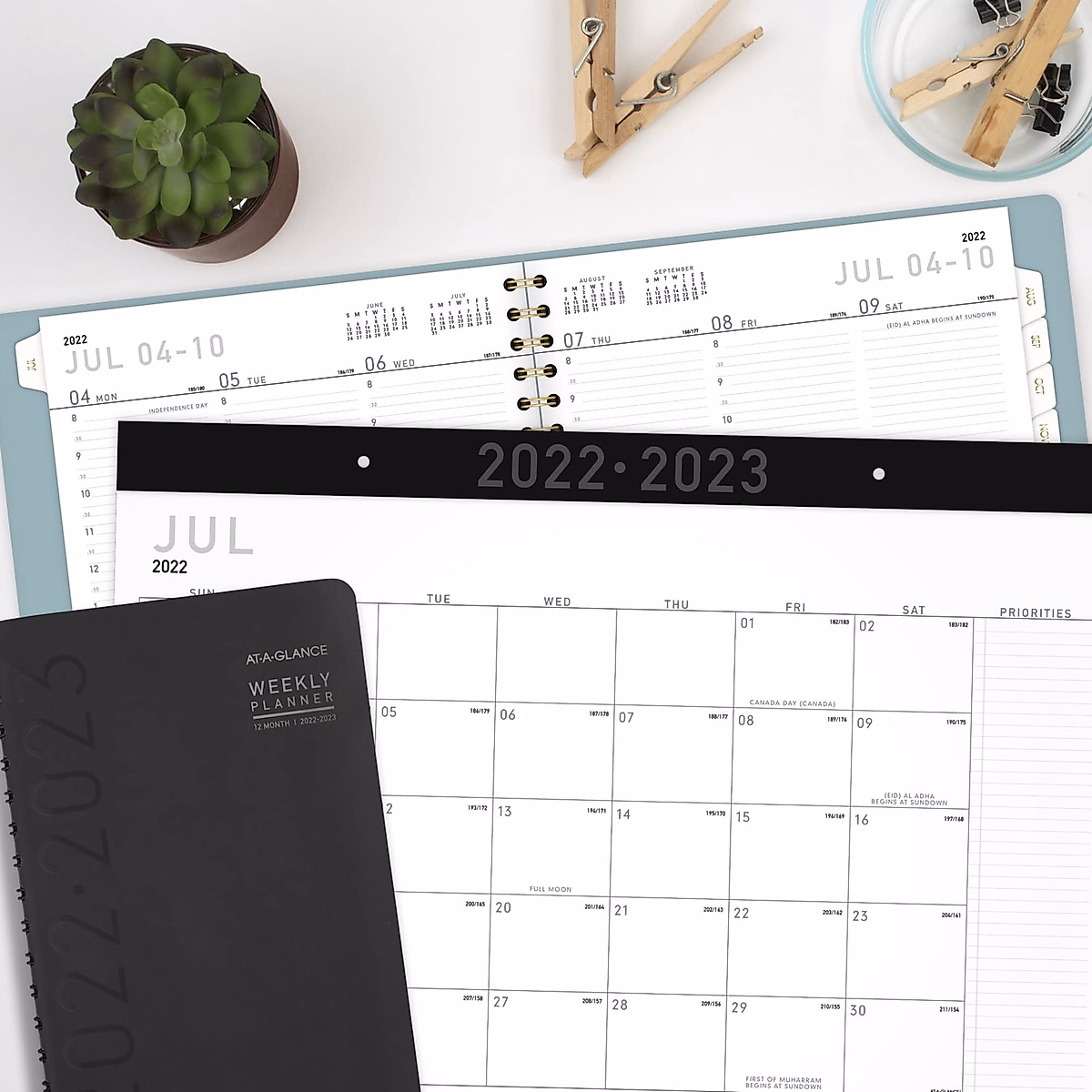AT-A-GLANCE 2022-2023 Planner, Weekly & Monthly Academic, 7" x 8-3/4", Medium, Contemporary Lite, Black (7058XL0523)