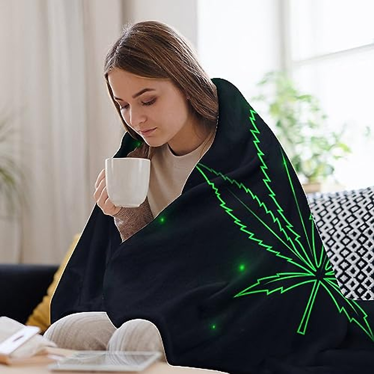 Lightweight Flannel Blanket for Men Boys, Compatible with Green Lined Cannabis Leaf, Small Large Warmer Fall Throw Blanket, Cute Fleece Blanket for Couch Bed Sofa Chair, Queen King Size Blankets